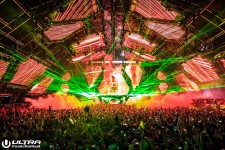 25 Massive Photos That Capture The Magnitude of Ultra Music Festival 2016