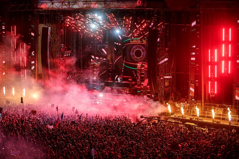 30 Beautiful Moments Captured at Paradiso: Where Digital Meets Nature