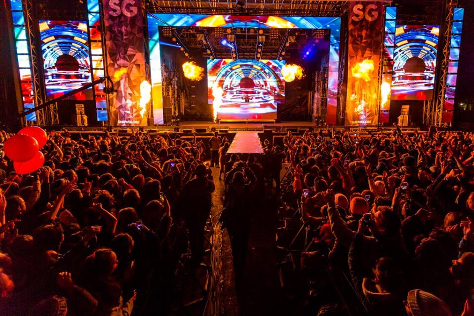 A Virtual Tour of How SnowGlobe Properly Rung in the New Year
