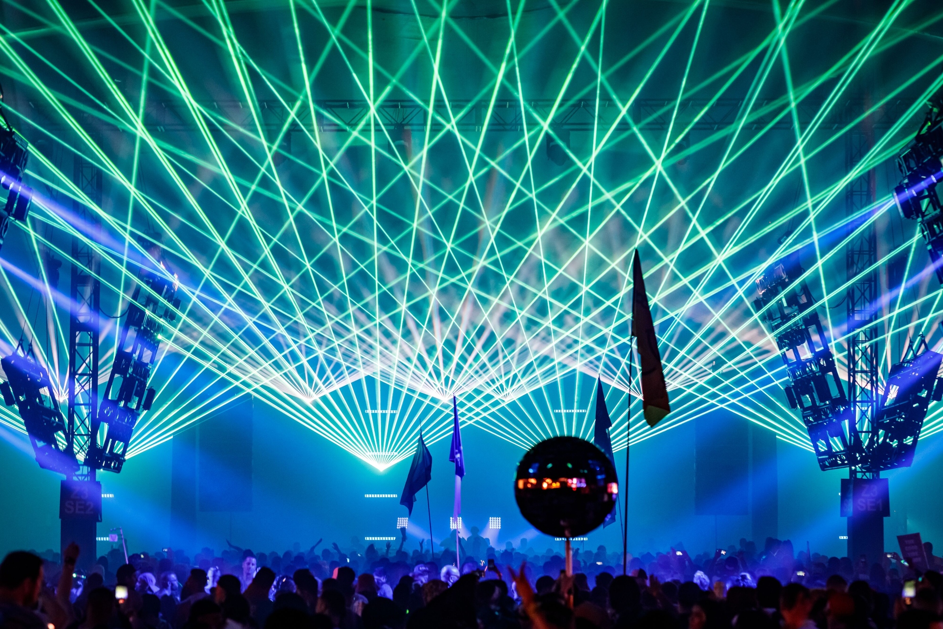 Beautiful Sets, Best Photos and Record Numbers of EDC Orlando 2019