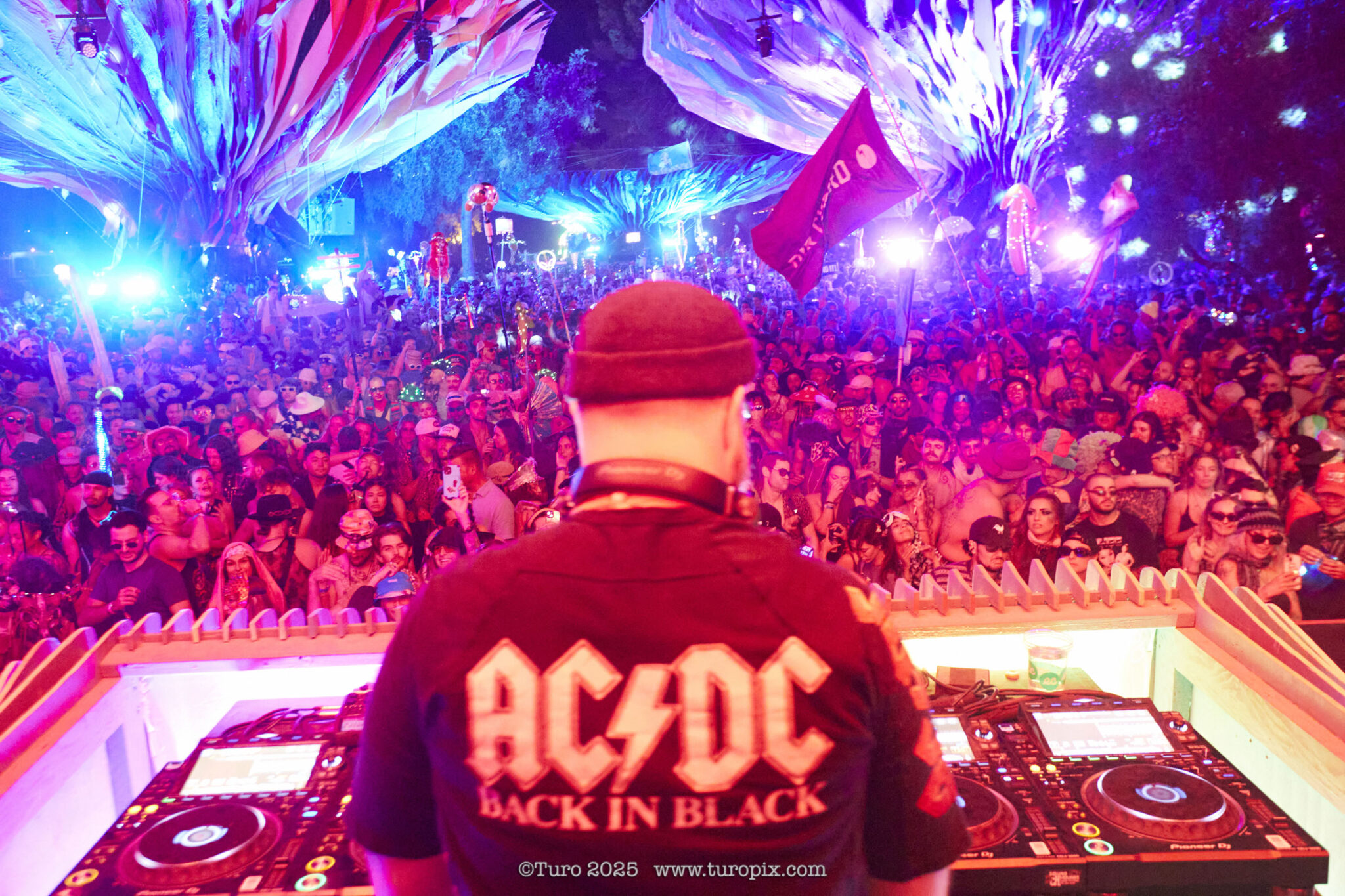 13 Pieces of Advice for Planning Your First EDM Festival